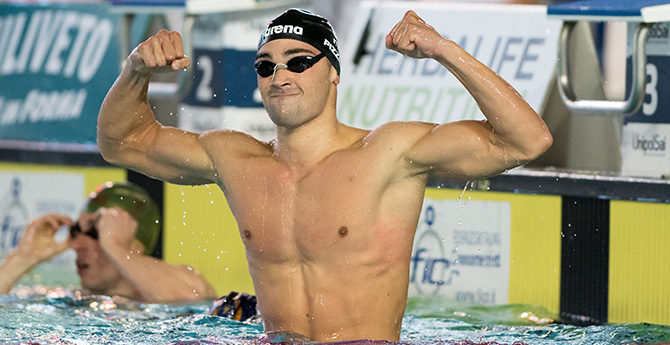 Luca Pizzini mostra i muscoli, vuole le Olimpiadi