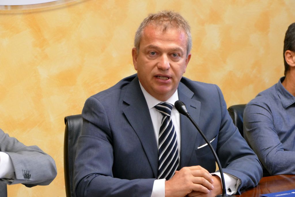Confcommercio scrive ai 98 sindaci - La Cronaca di Verona