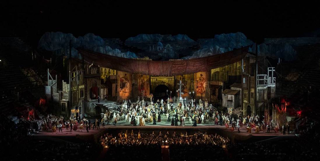Lirica con oltre 300mila spettatori. Concluso il 99° Opera Festival ...