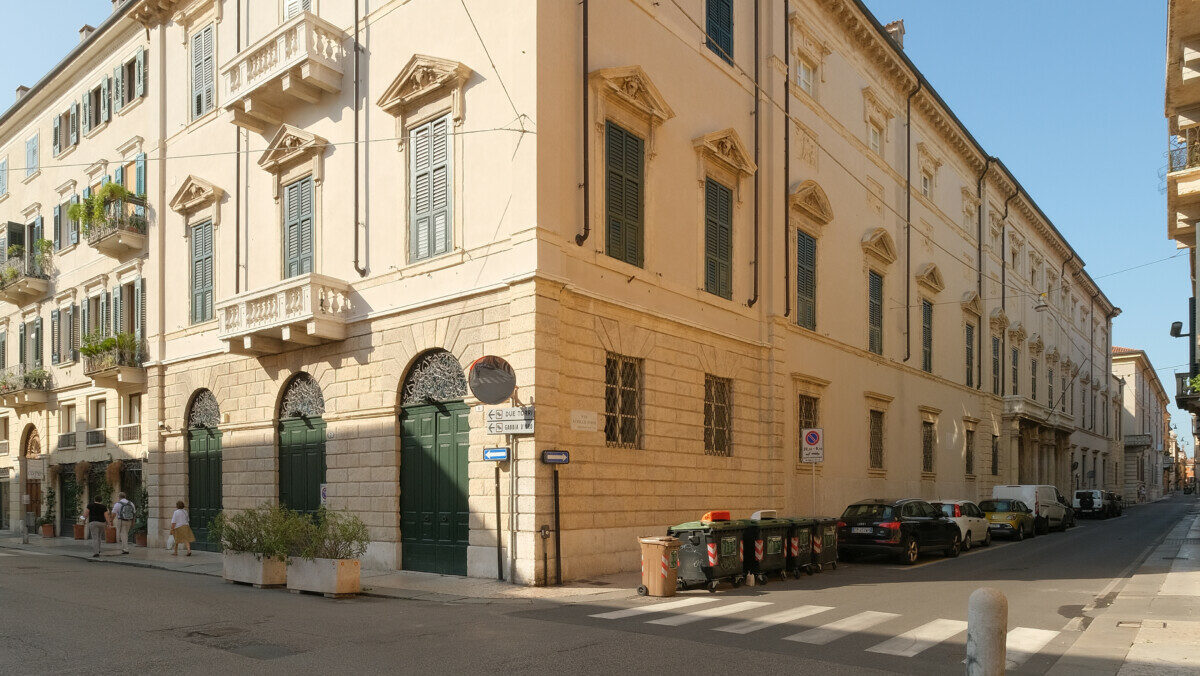 Palazzo Forti è un magazzino, Cariverona lo reclama: va salvato - La ...