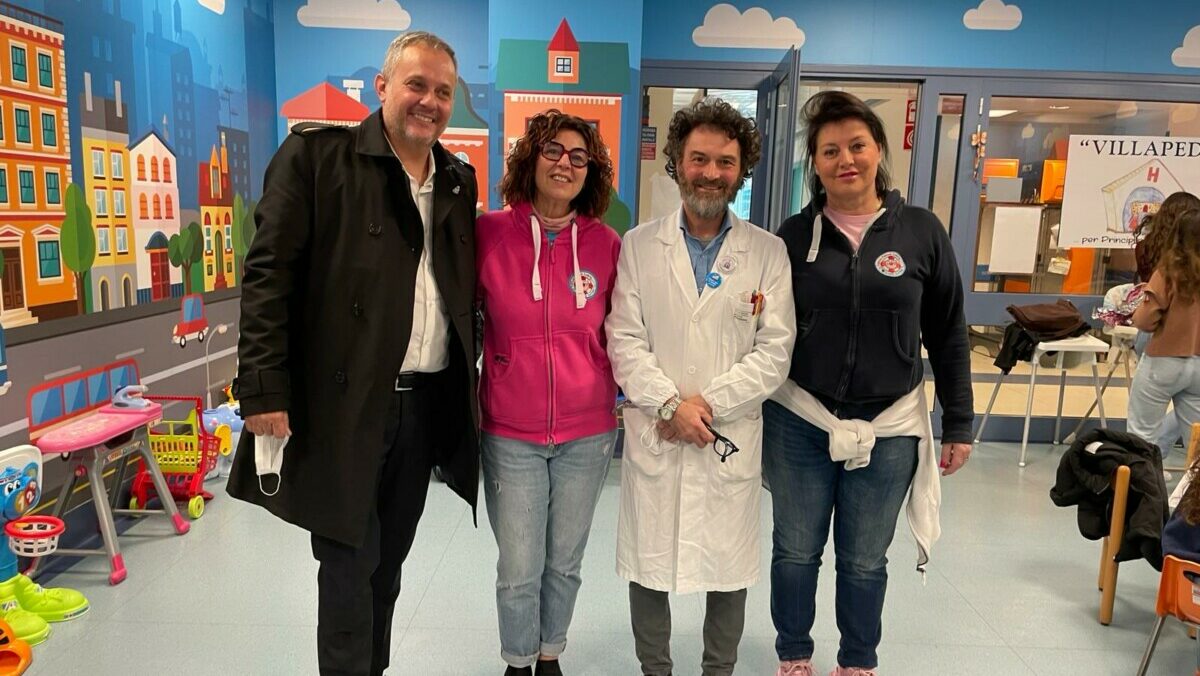 Donato un nuovo ecografo all’ospedale - La Cronaca di Verona Donato un nuovo ecografo all’ospedale - La Cronaca di Verona